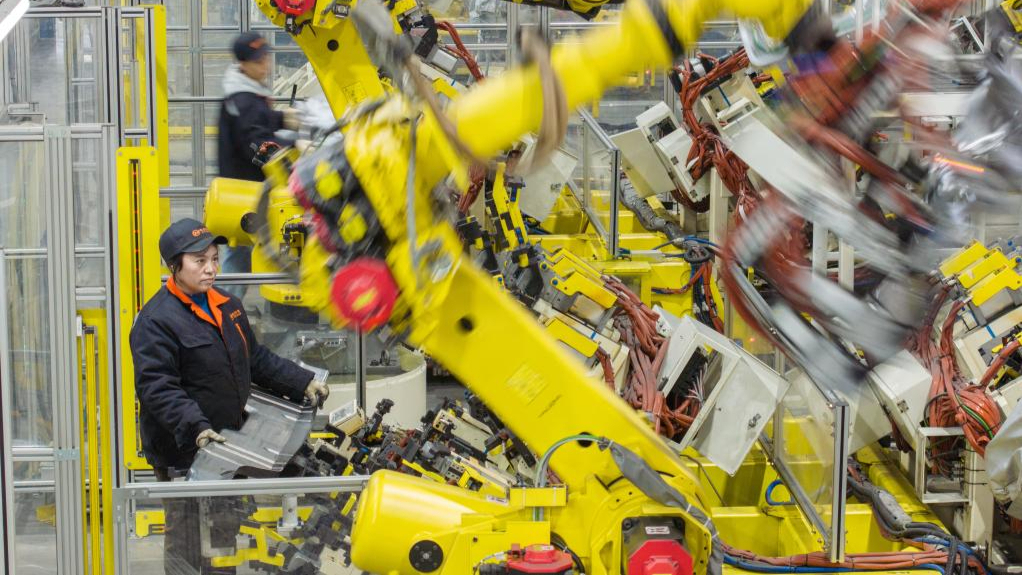 Hainans längster Tunnel in beide Richtungen vollständig durchbrochen ...