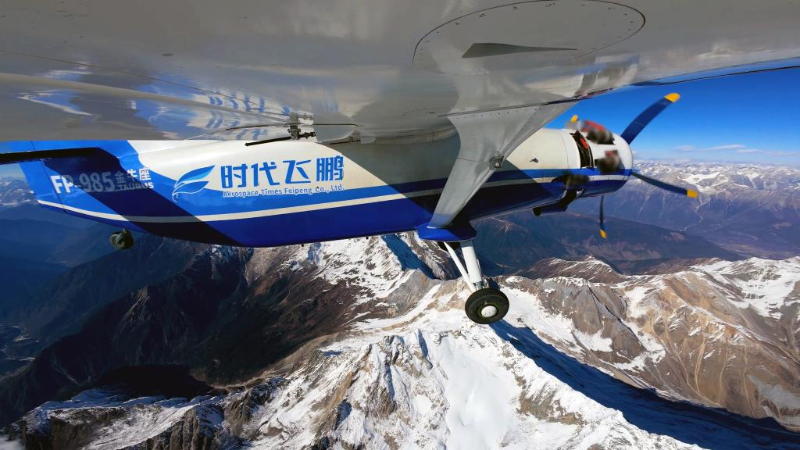 Hainans längster Tunnel in beide Richtungen vollständig durchbrochen ...