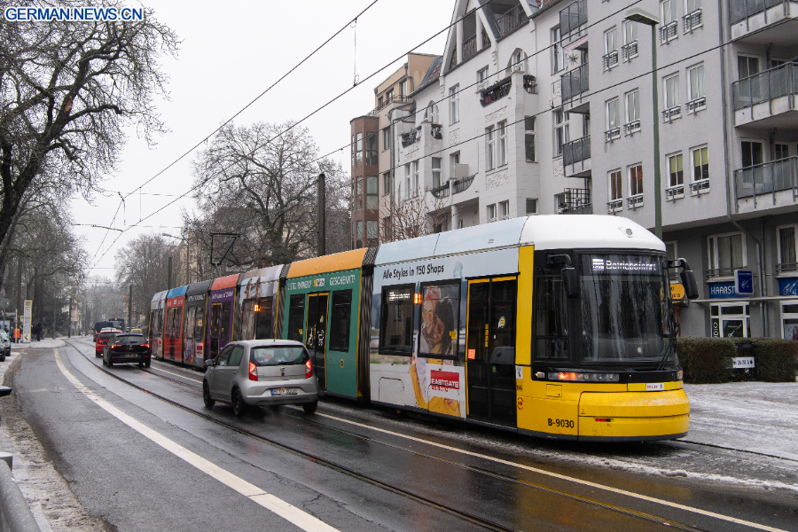 In Bildern: Glatteis in Berlin - Xinhua | German.news.cn